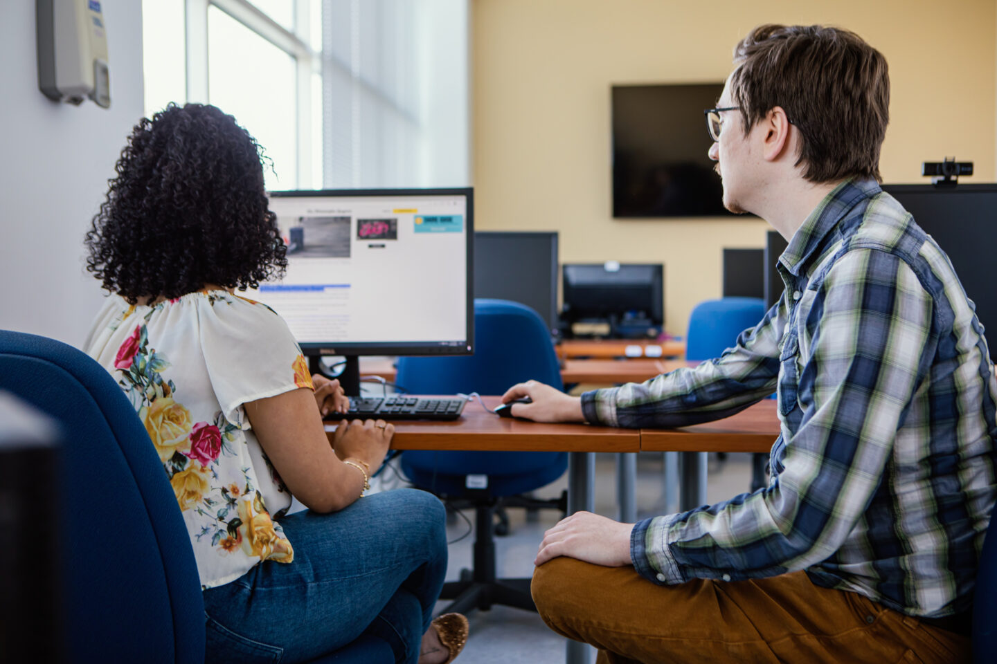 Hope Digital Skills Program – Esperanza College of Eastern University